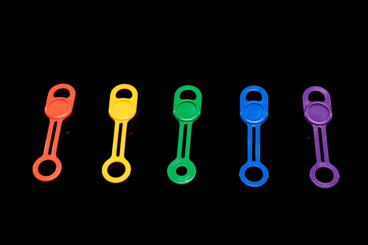 Spectrum Color-Coded Zerk Grease Fitting Caps | Trico Corporation