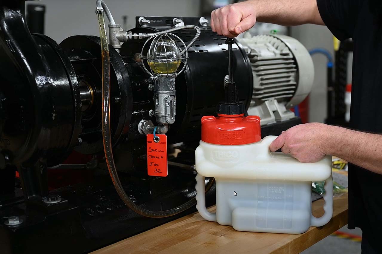 Hand Pump - Spectrum Oil Containers | Trico Corporation